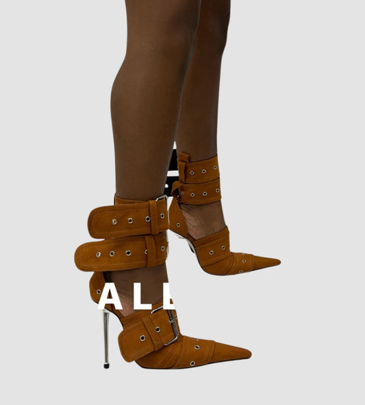 THE KYRE COLLECTION – CALECHIE